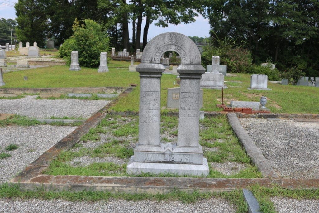 Davis Chapel Cemetery on Veterans Memorial Highway in Mableton - Cobb ...