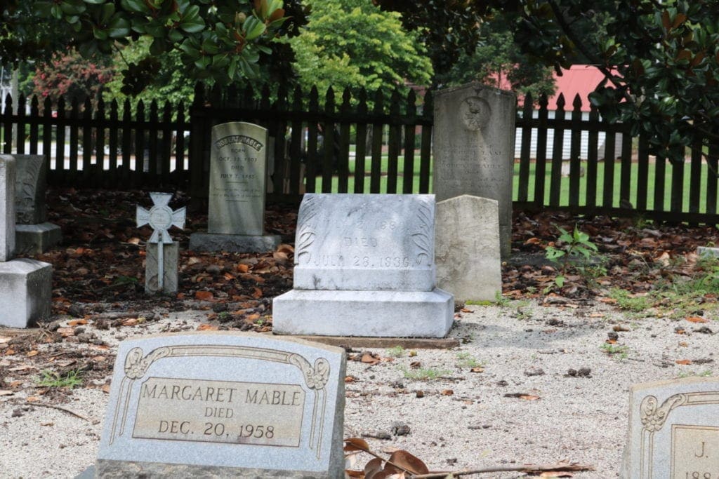 The historic cemetery of the family who gave Mableton its name - Cobb ...