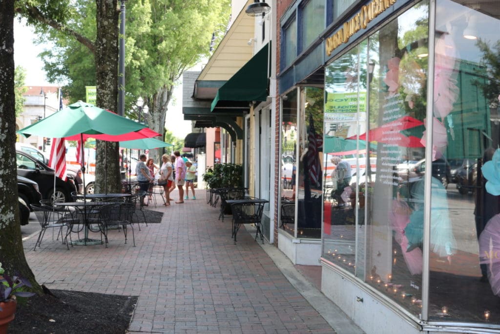 Looking for free (or paid) parking around Marietta Square? The city has ...